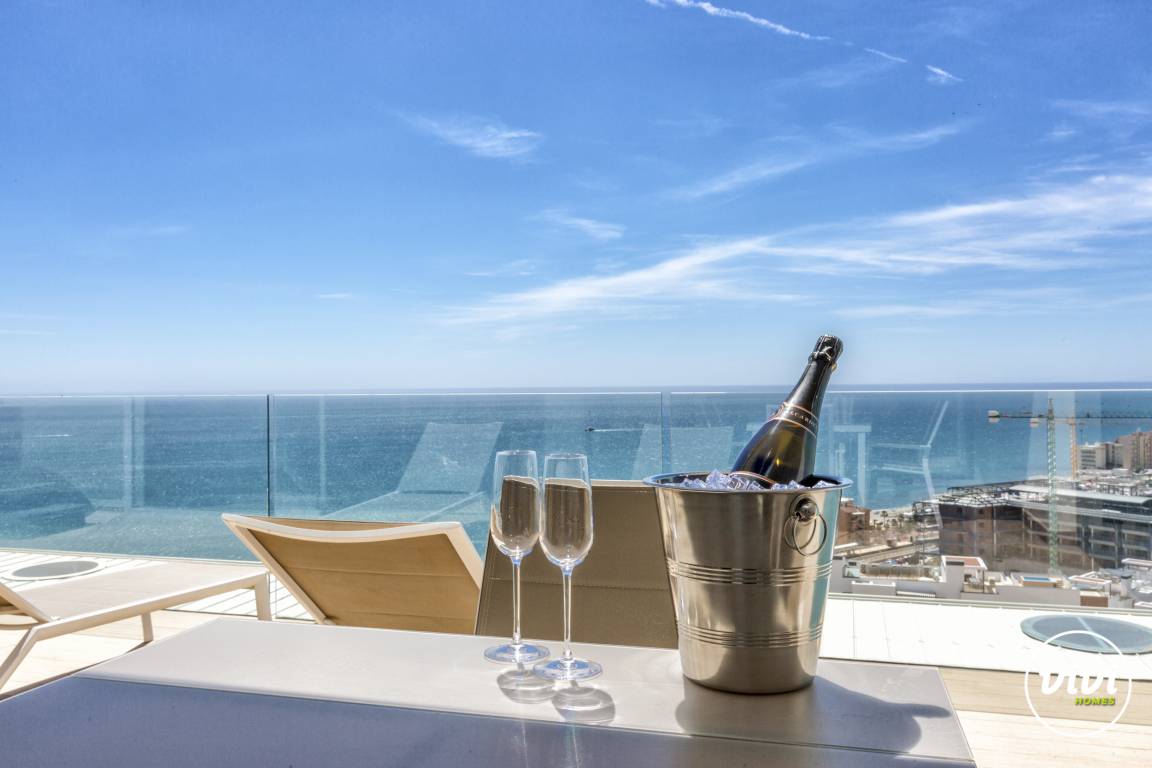 119 M² Apartamento ∙ 3 Habitaciones ∙ 6 Huéspedes - Fuengirola