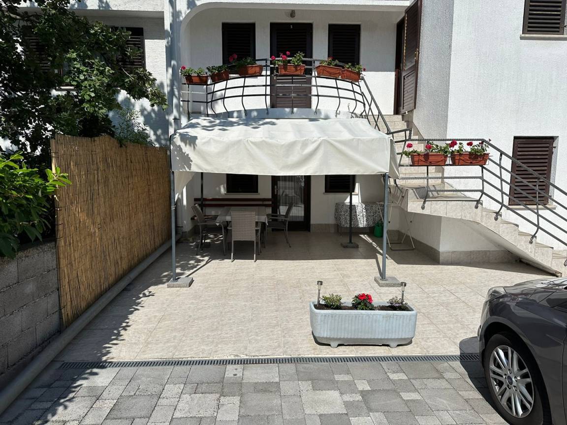 110 M² Ferienwohnung ∙ 2 Schlafzimmer ∙ 6 Gäste - Malinska