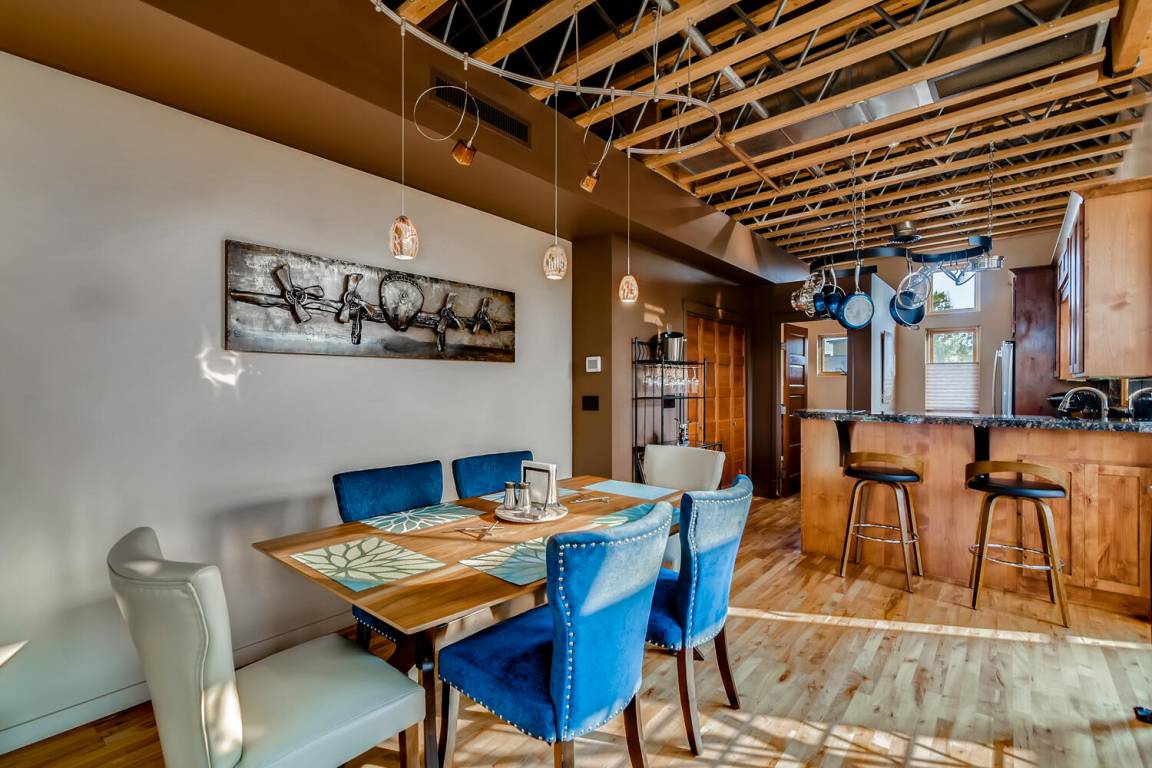 121 M² House ∙ 2 Bedrooms ∙ 6 Guests - Fort Collins, CO
