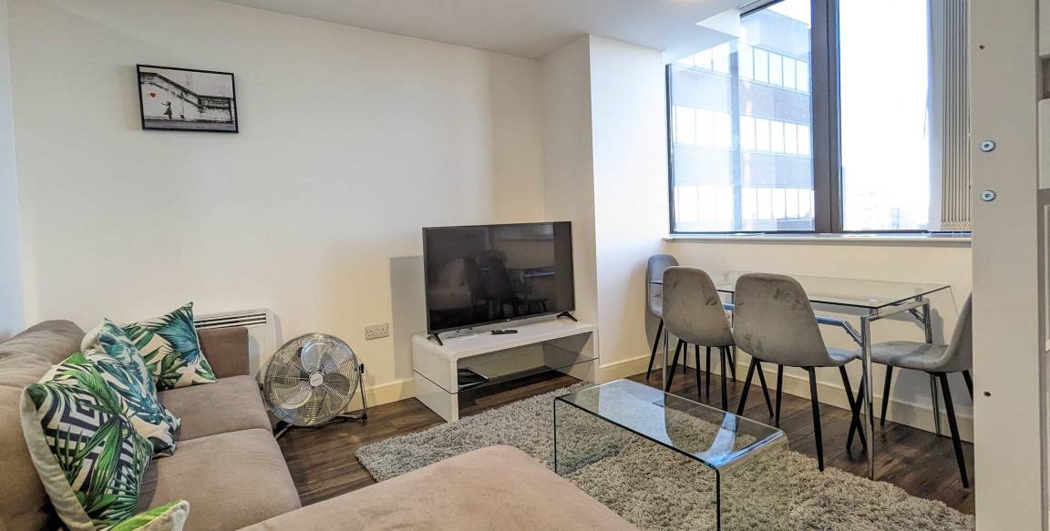 51 M² Apartment ∙ 1 Bedroom ∙ 4 Guests - Birmingham