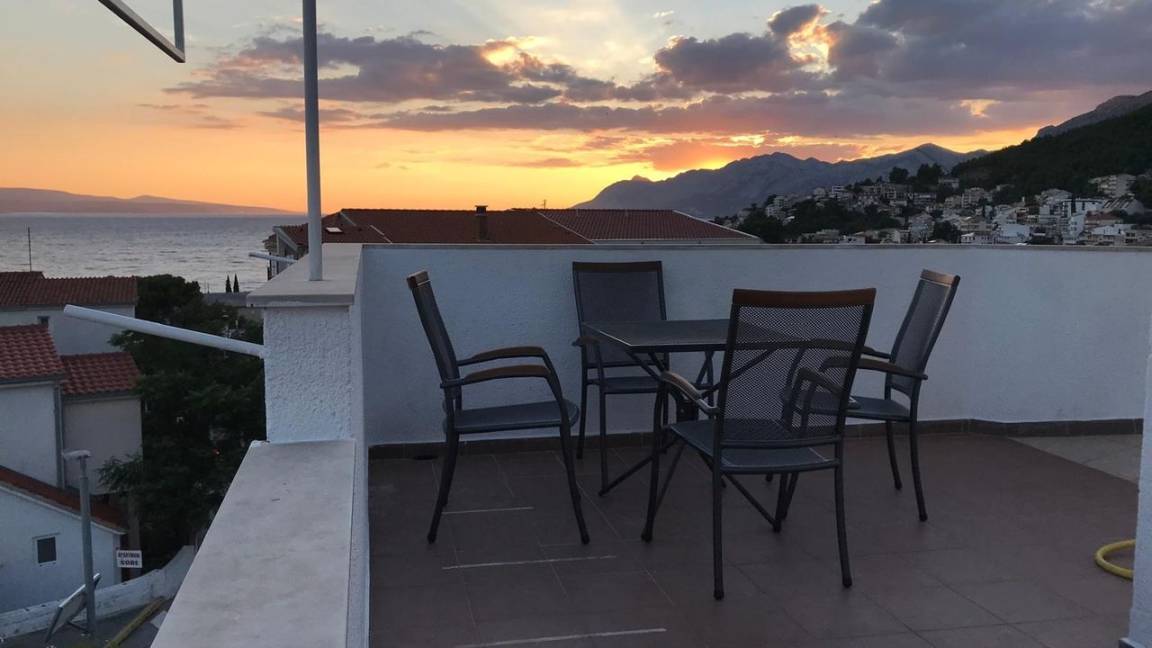 44 M² Ferienwohnung ∙ 2 Schlafzimmer ∙ 4 Gäste - Brela