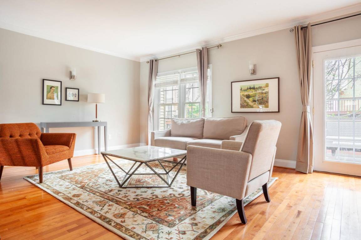 204 M² Talo ∙ 3 Makuuhuonetta ∙ 6 Vierasta - Fairfax, VA