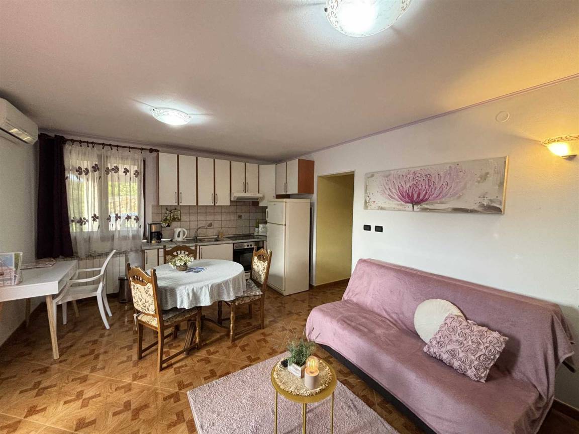 40 M² Huoneisto ∙ 1 Makuuhuone ∙ 2 Vierasta - Rovinj