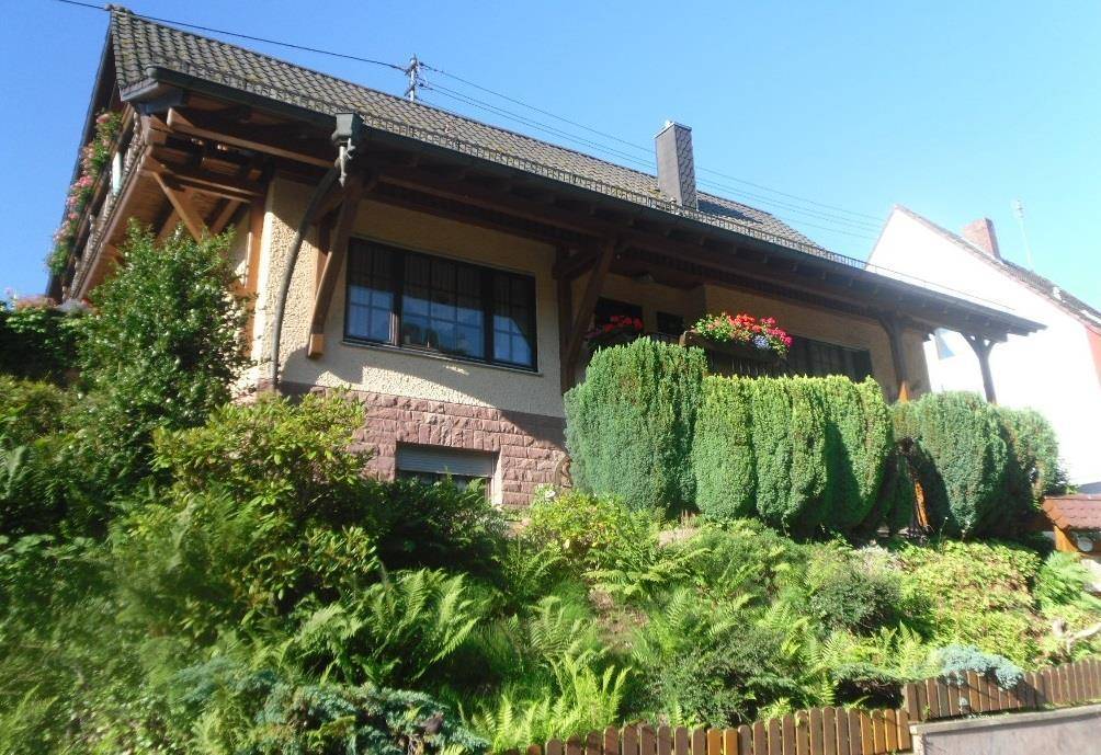 70 M² Ferienwohnung ∙ 1 Schlafzimmer ∙ 2 Gäste - Hauenstein