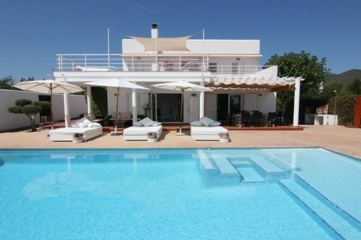 250 M² House ∙ 4 Bedrooms ∙ 8 Guests - Ibiza