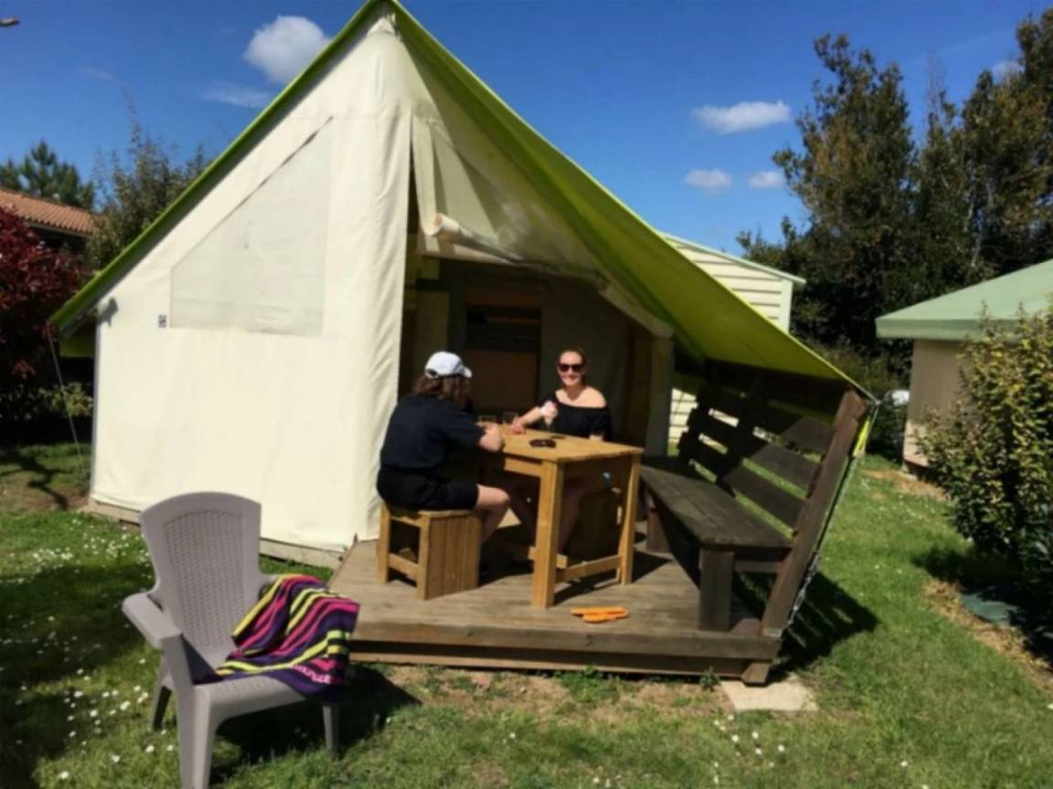 17 M² Tente ∙ 2 Chambres ∙ 4 Personnes - Île de Ré