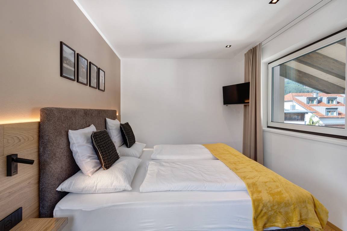 70 M² Apartment ∙ 2 Bedrooms ∙ 6 Guests - Toblach