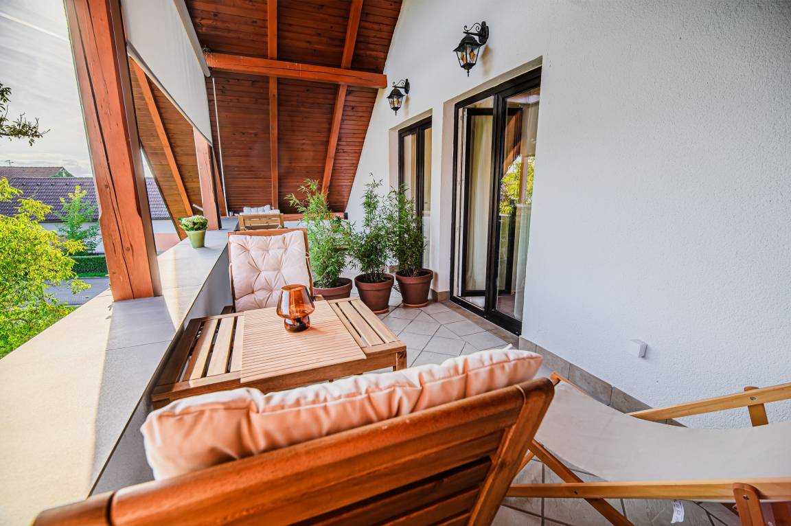 49 M² Appartement ∙ 1 Slaapkamer ∙ 4 Gasten - Dobova