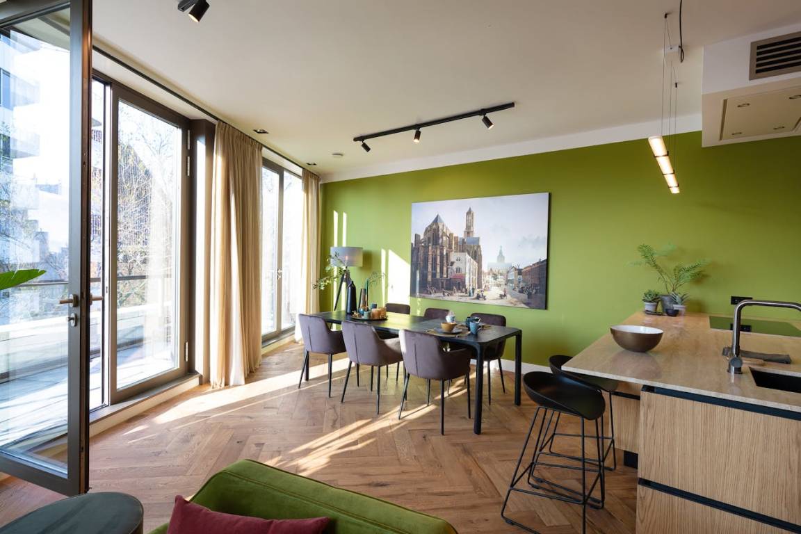 118 M² Apartment ∙ 2 Bedrooms ∙ 4 Guests - Utrecht Province