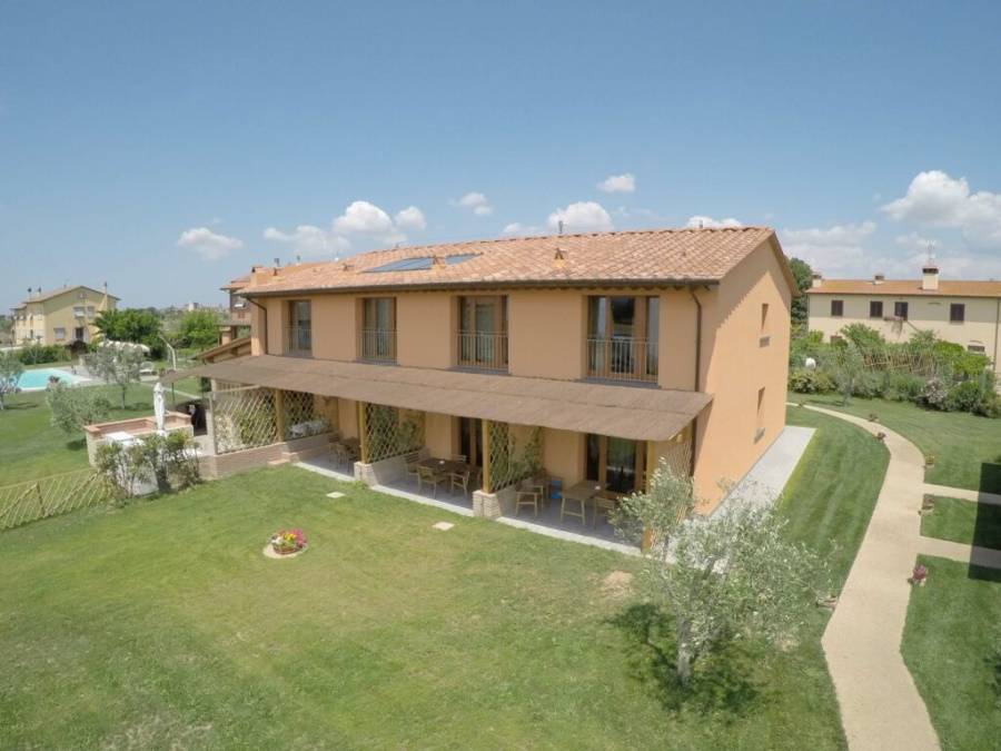 70 M² Farmhouse ∙ 2 Bedrooms ∙ 5 Guests - Pisa