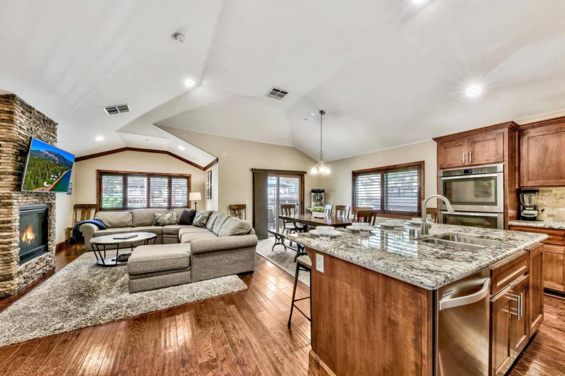203 M² House ∙ 3 Bedrooms ∙ 8 Guests - South Lake Tahoe, CA