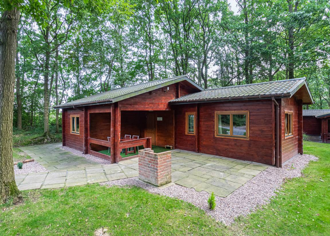 Chalet ∙ 2 Bedrooms ∙ 4 Guests - Cheshire