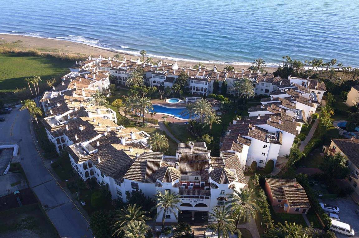 Ferienwohnung ∙ 1 Schlafzimmer ∙ 6 Gäste - Estepona