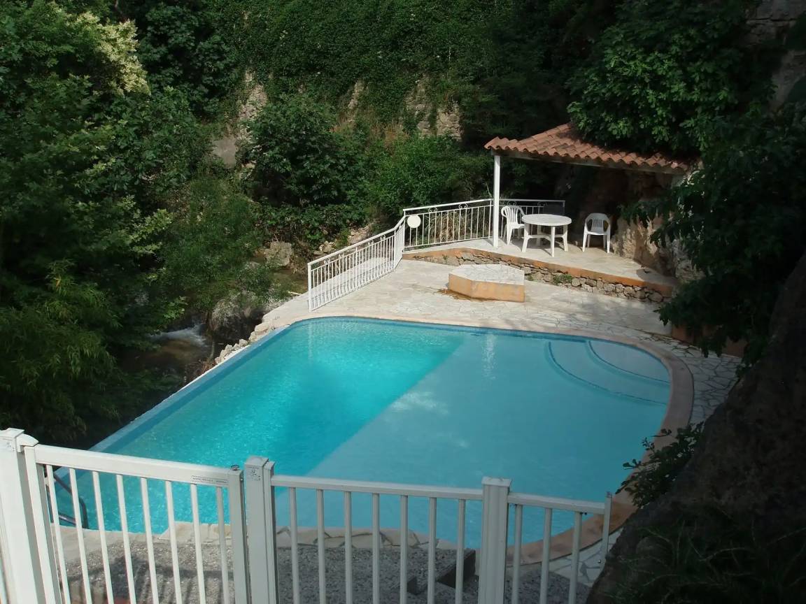 160 M² Ferienhaus ∙ 3 Schlafzimmer ∙ 5 Gäste - Cotignac