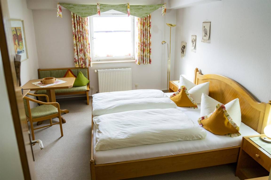 16 M² Hôtel ∙ 1 Chambre ∙ 2 Personnes - Sonthofen