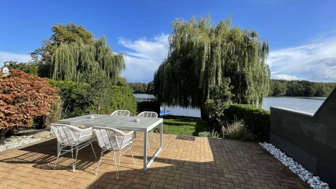 112 M² Ferienhaus ∙ 1 Schlafzimmer ∙ 4 Gäste - Berlin