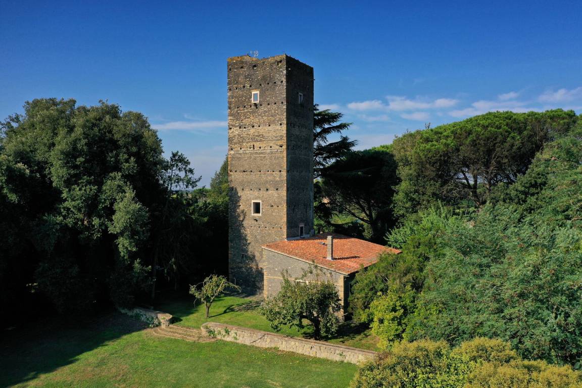 130 M² Castle ∙ 2 Bedrooms ∙ 4 Guests - Rome