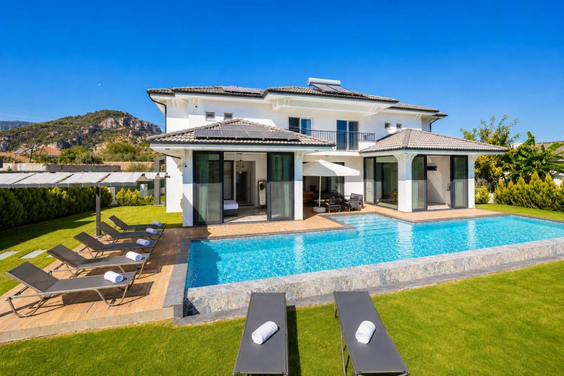 220 M² Villa ∙ 4 Bedrooms ∙ 8 Guests - Dalyan