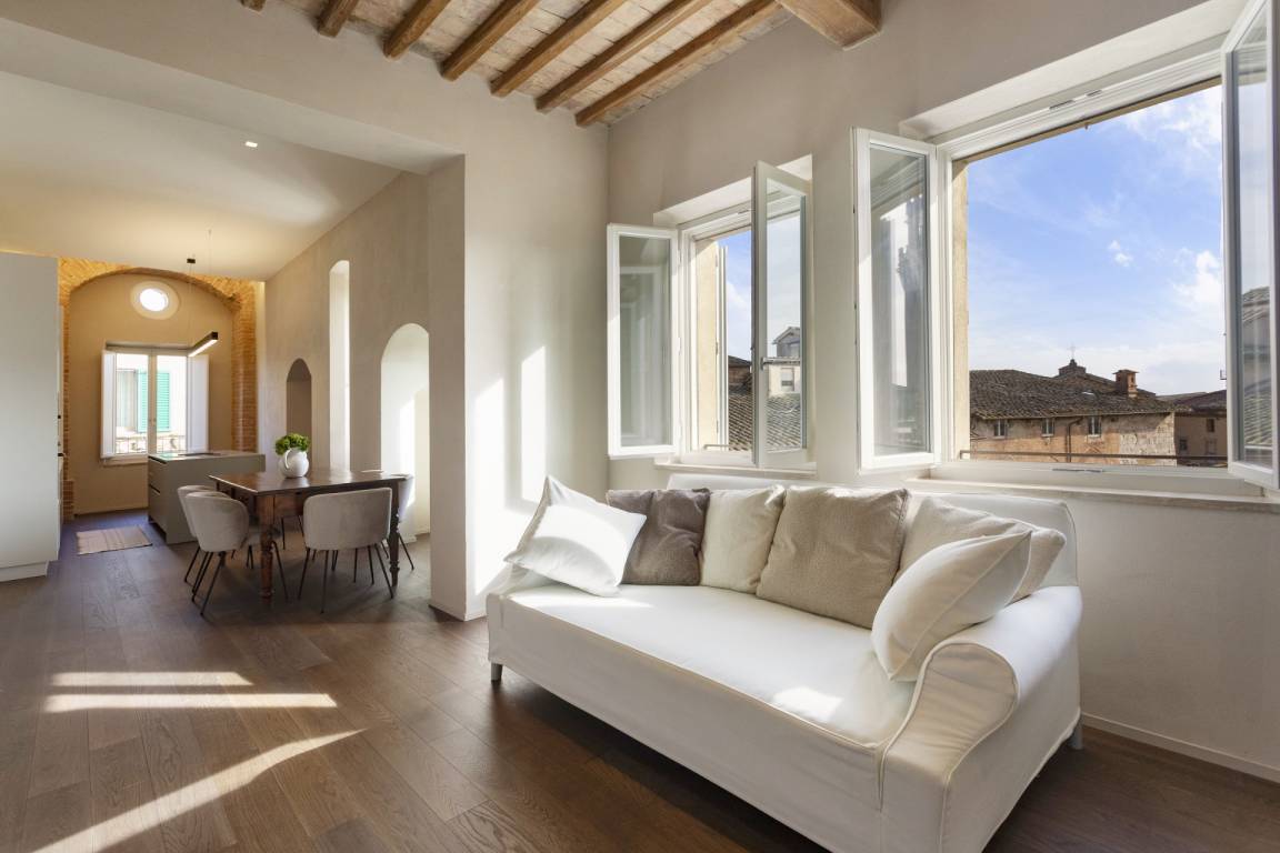 135 M² Apartamento ∙ 3 Quartos ∙ 6 Hóspedes - Siena