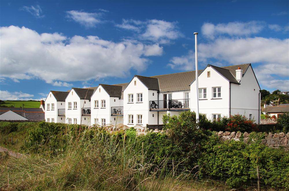 Cottage ∙ 4 Bedrooms ∙ 8 Guests - Rhossili