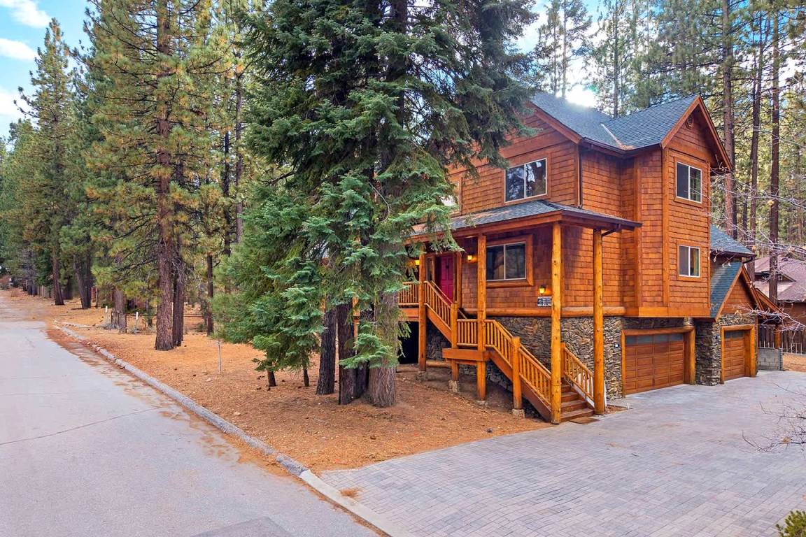House ∙ 6 Bedrooms ∙ 16 Guests - Big Bear Lake, CA