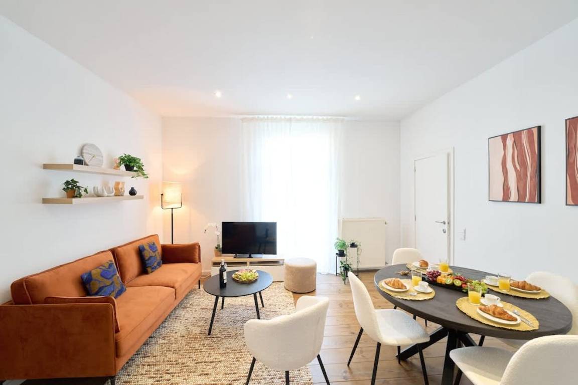 90 M² Appartement ∙ 2 Chambres ∙ 4 Personnes - Ixelles