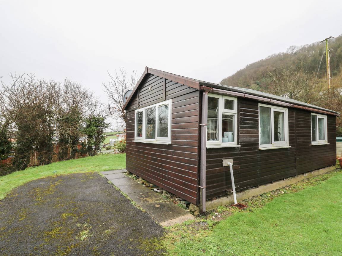 Cottage ∙ 2 Bedrooms ∙ 4 Guests - Borth