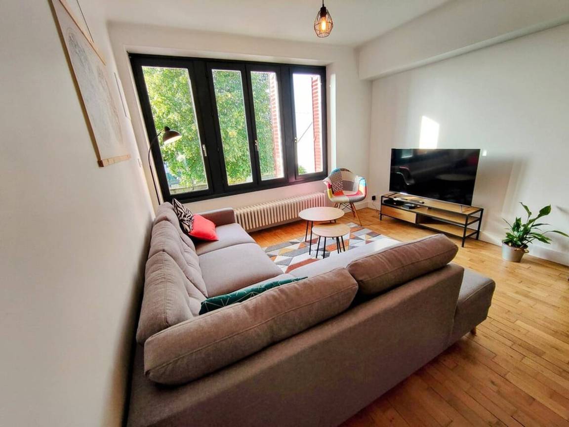 70 M² Appartement ∙ 3 Chambres ∙ 6 Personnes - Auxerre