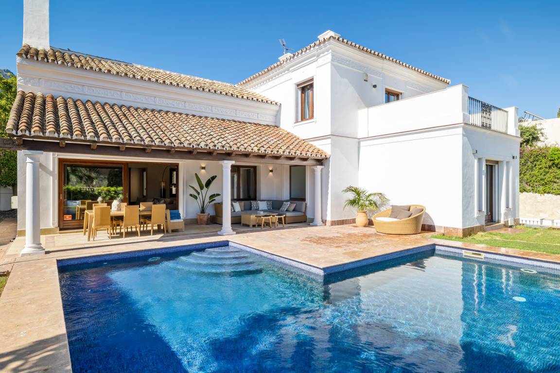 582 M² Villa ∙ 4 Habitaciones ∙ 8 Huéspedes - Marbella