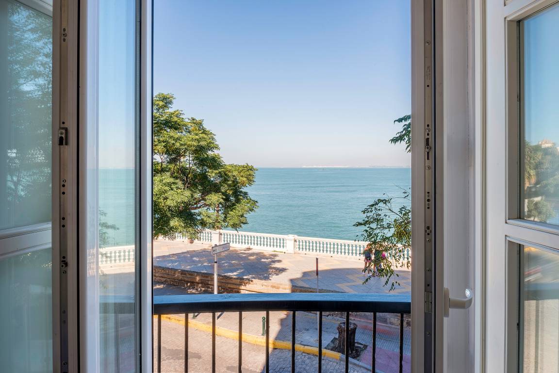 110 M² Apartment ∙ 2 Bedrooms ∙ 4 Guests - Cádiz