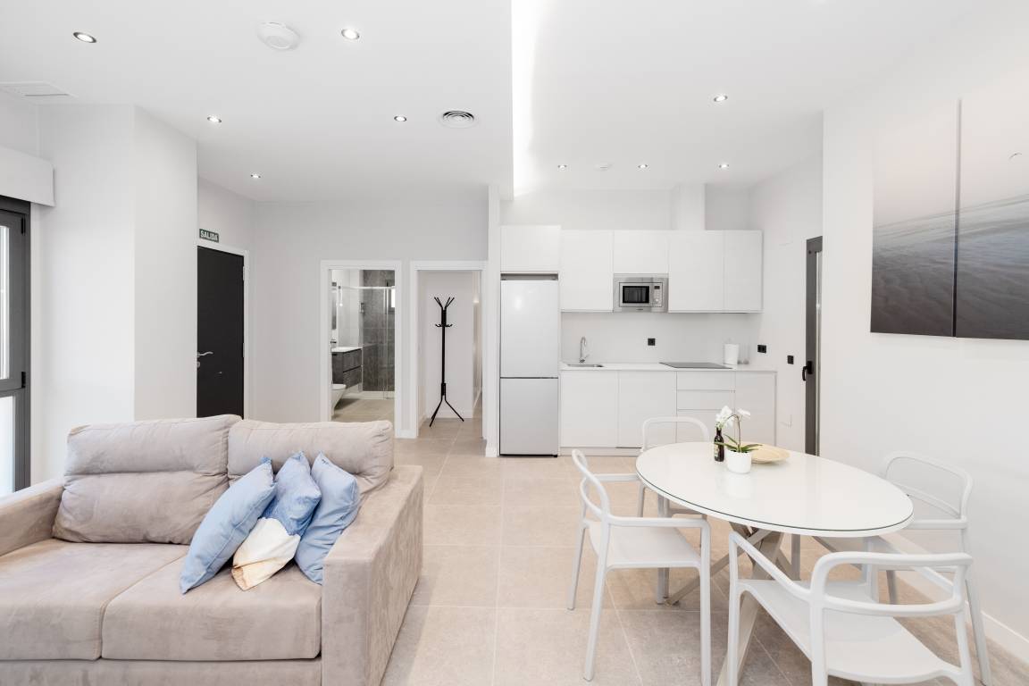 65 M² Apartamento ∙ 2 Habitaciones ∙ 4 Huéspedes - Torre del Mar