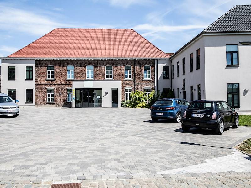 House ∙ 13 Bedrooms ∙ 16 Guests - Belgien