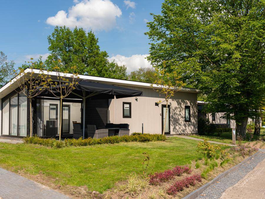 70 M² Bungalow ∙ 2 Slaapkamers ∙ 4 Gasten - Wierden