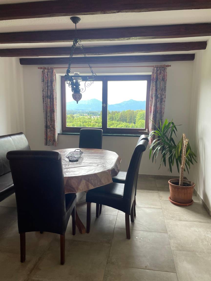 100 M² Ferienhaus ∙ 2 Schlafzimmer ∙ 4 Gäste - Chieming