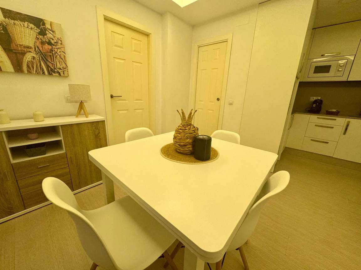 50 M² Apartamento ∙ 1 Habitación ∙ 4 Huéspedes - Tarifa