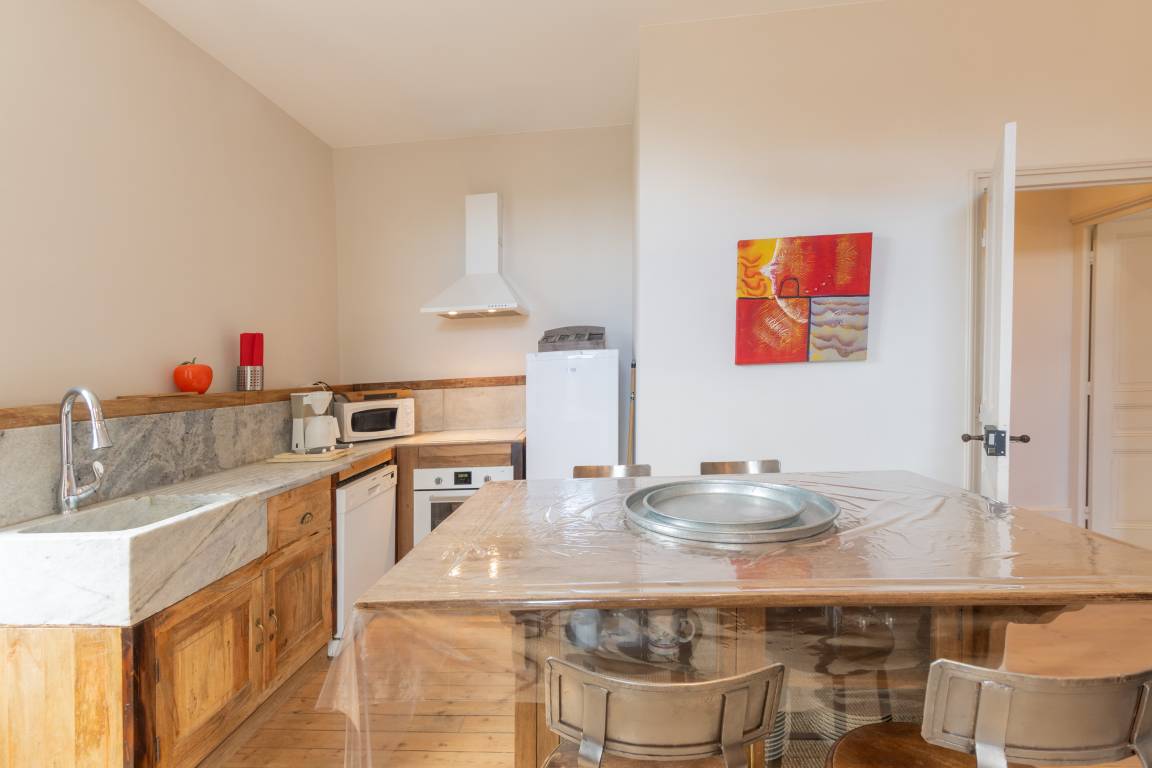 90 M² Appartement ∙ 2 Chambres ∙ 4 Personnes - Aubenas