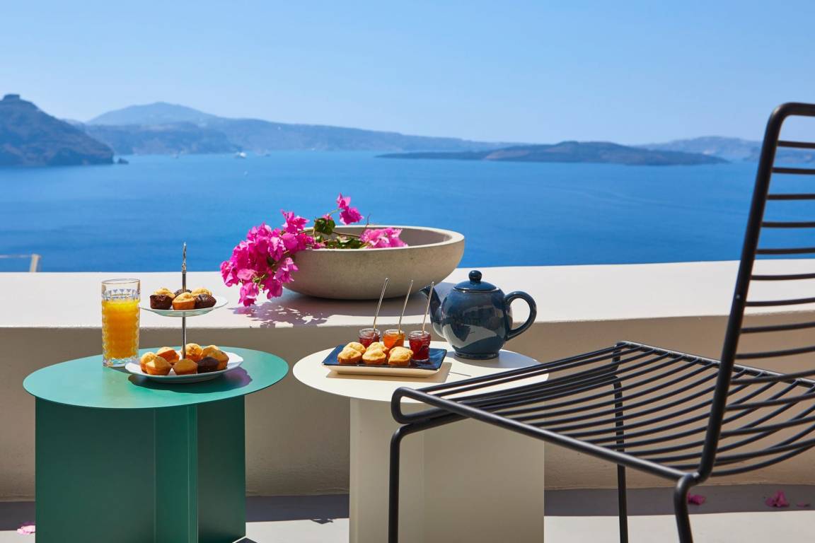 Villa ∙ 3 Bedrooms ∙ 7 Guests - Oia