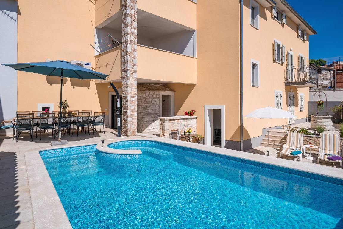 300 M² Villa ∙ 6 Schlafzimmer ∙ 14 Gäste - Kroatien