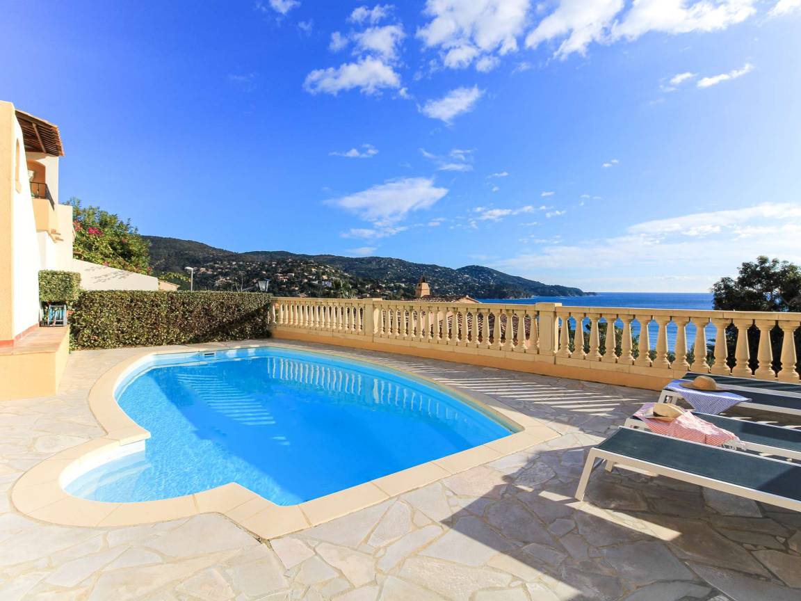 150 M² Villa ∙ 4 Chambres ∙ 8 Personnes - Le Lavandou