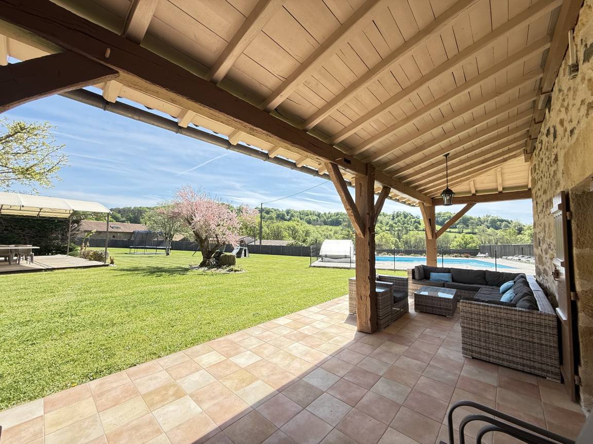 350 M² Gîte ∙ 9 Chambres ∙ 24 Personnes - Dordogne
