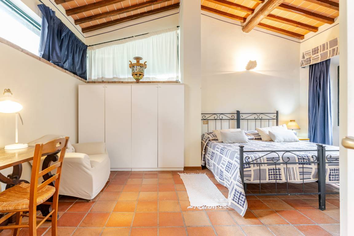 300 M² Villa ∙ 4 Schlafzimmer ∙ 8 Gäste - Siena
