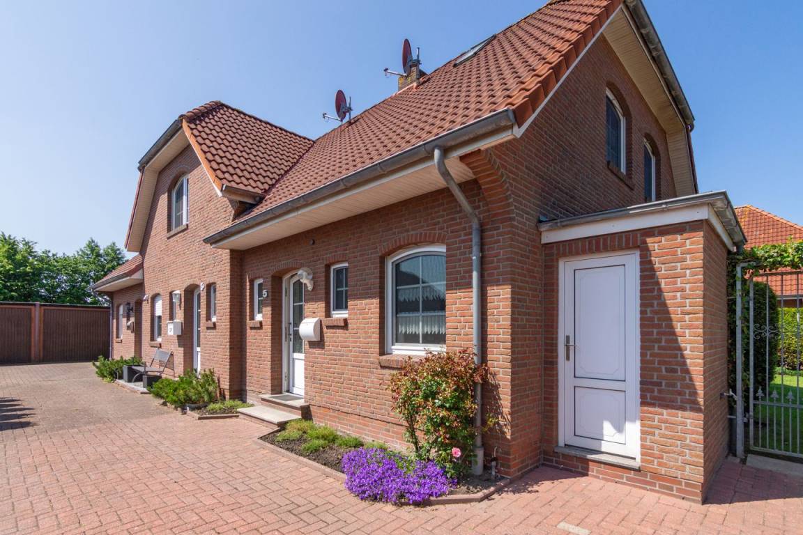 85 M² Ferienhaus ∙ 2 Schlafzimmer ∙ 4 Gäste - Dornum