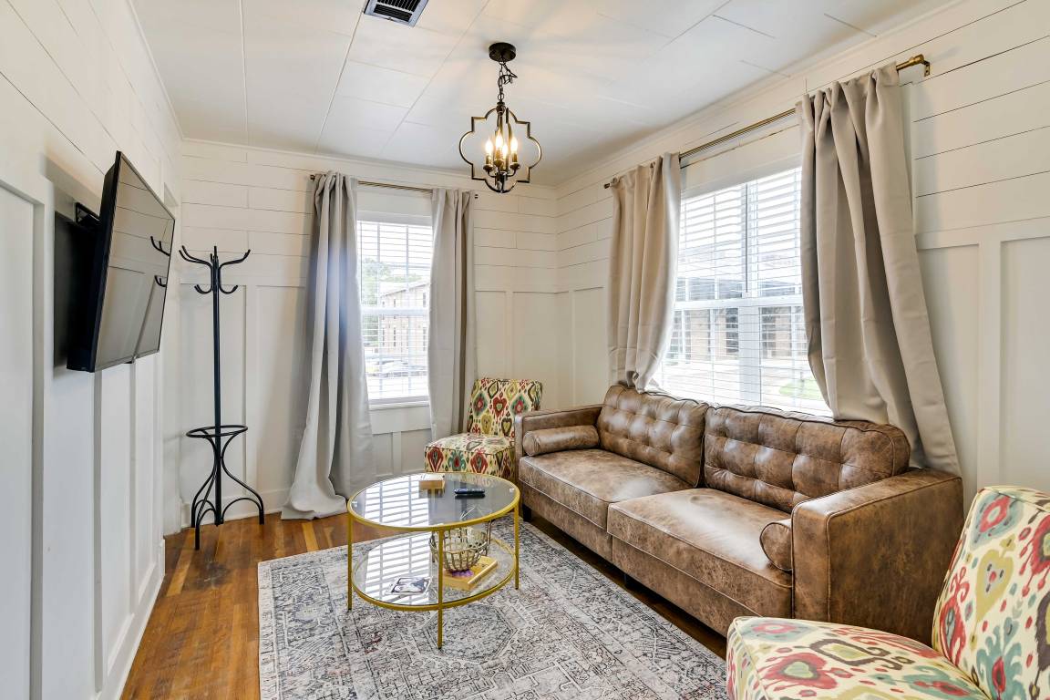 74 M² Apartment ∙ 2 Bedrooms ∙ 4 Guests - Starkville, MS
