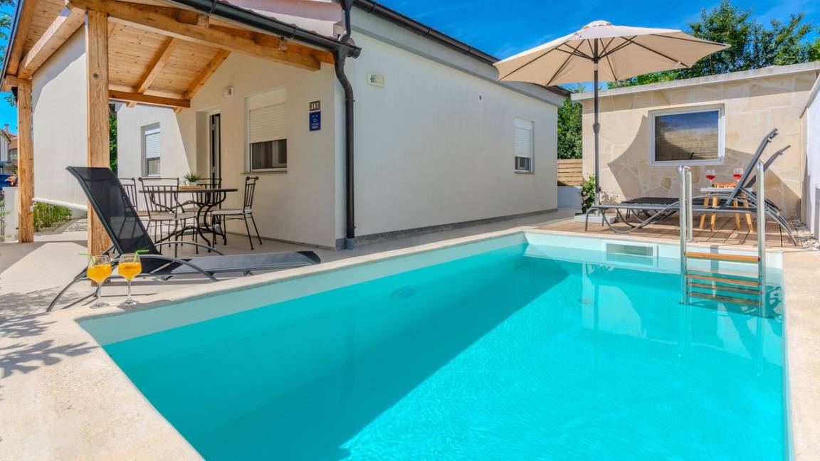 60 M² Huis ∙ 2 Slaapkamers ∙ 6 Gasten - Privlaka