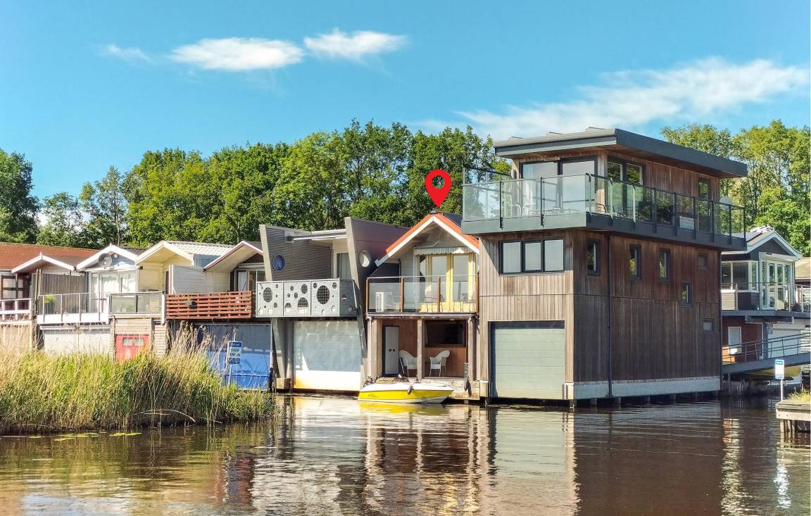 100 M² House ∙ 2 Bedrooms ∙ 6 Guests - Groningen