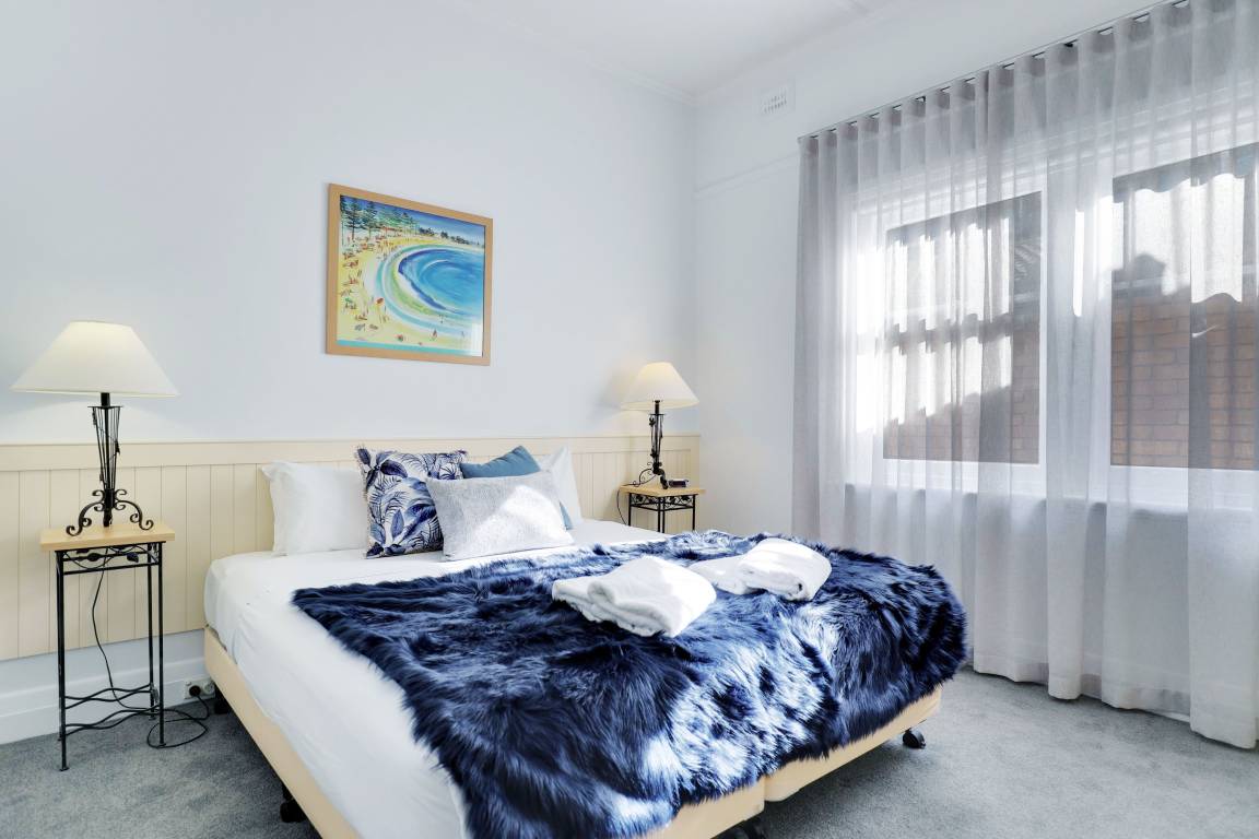 Apartment ∙ 2 Bedrooms ∙ 5 Guests - Glenelg