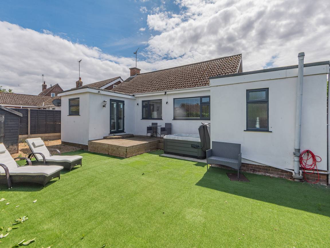 Cottage ∙ 2 Bedrooms ∙ 4 Guests - Snettisham