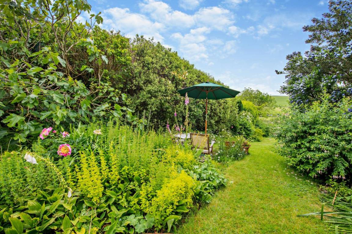 Cottage ∙ 2 Bedrooms ∙ 4 Guests - Kingsbridge