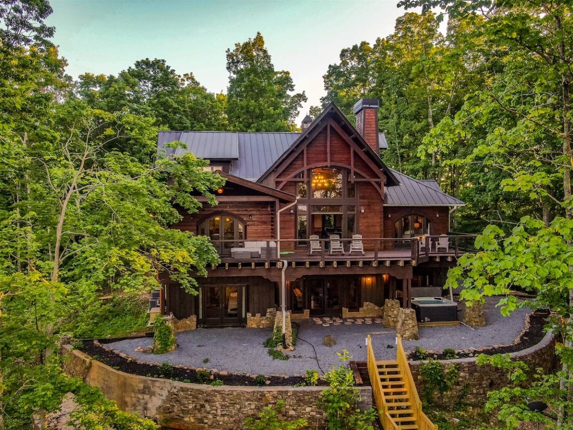 Chalet ∙ 7 Chambres ∙ 14 Personnes - Jasper, GA