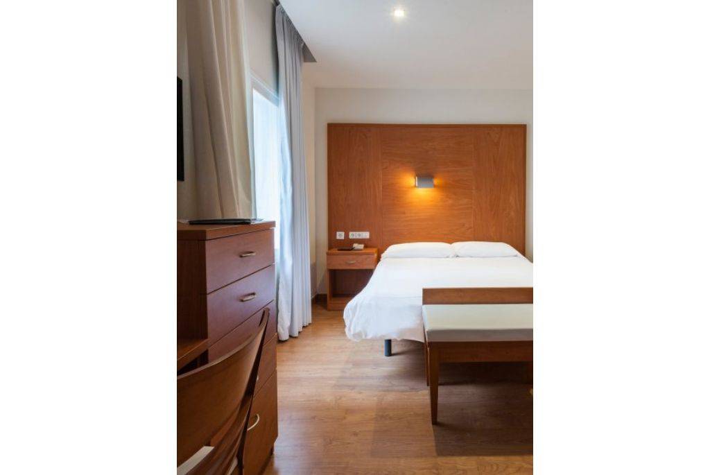 27 M² Hotel ∙ 3 Guests - Calella